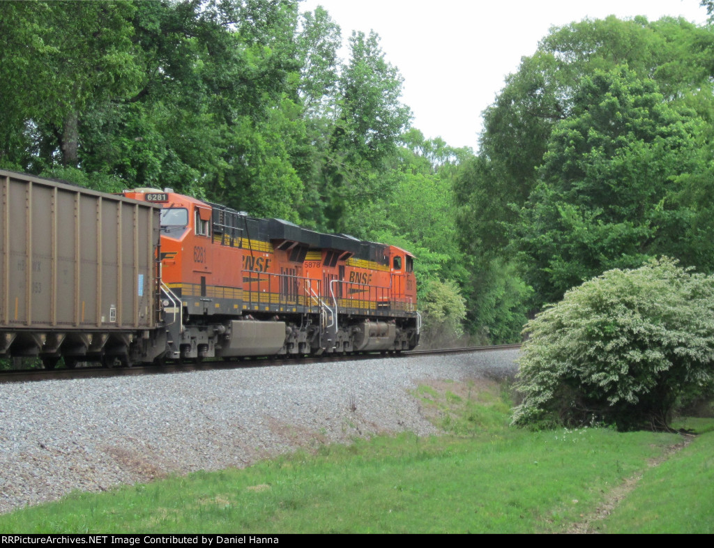 BNSF 5878 & 6281